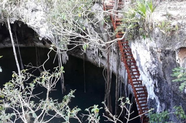 Poco Loco - Yucatan Cenote